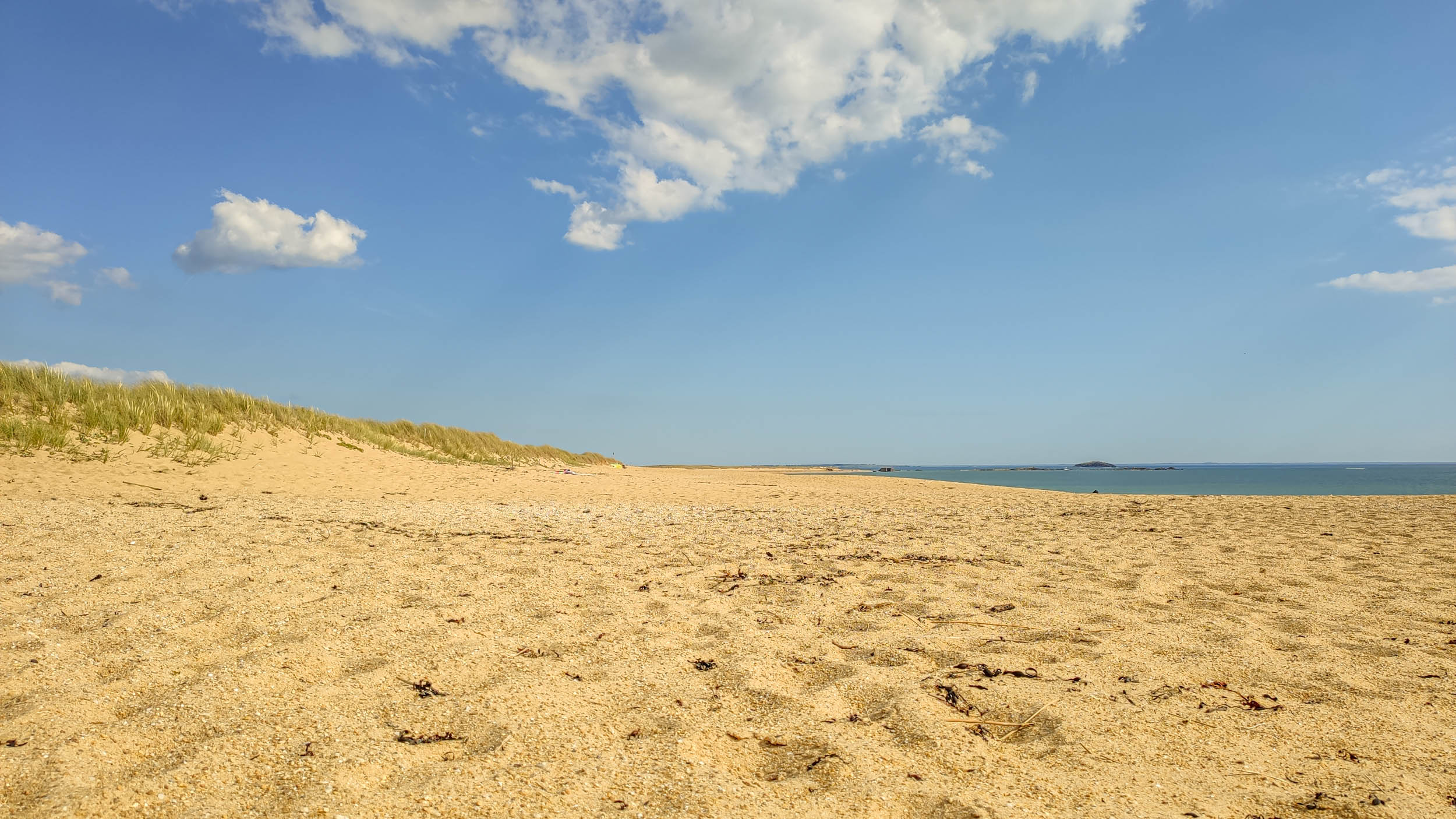 Plage naturiste à Erdeven, météo de la Plage de Kerminihy - Bretagne ...